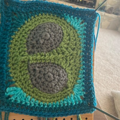 Alien Head Granny Square - Etsy