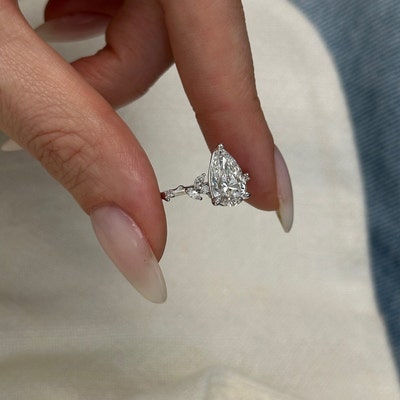 2 Carat Oval Lab Grown Hidden Halo Engagement Ring / Oval CVD Diamond ...