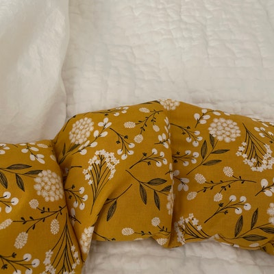 Warm Hugs Corn Heating Pad, Microwavable Heat Pack, Hot Cold Comfort ...