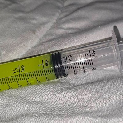 Re-animator Prop Replica Reagent Syringe - Etsy