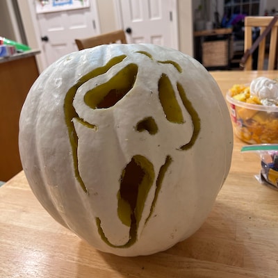 PUMPKIN CARVING STENCIL Ghost Face Scary Movie Scream Template ...