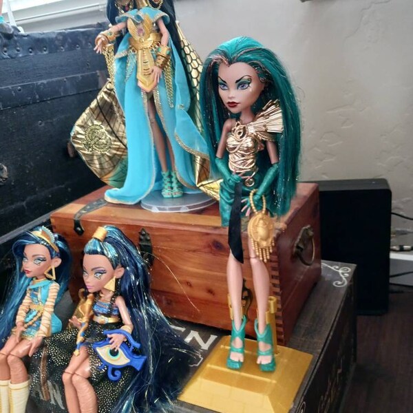 Themed Stands Monster High Inspired Designs to Accent the Character of ...