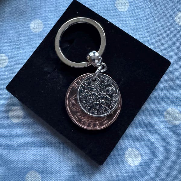 1961 Scottish Shilling Pink Tassel Coin Keyring, Metal Keychain ...