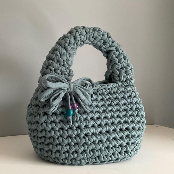 The Dumpling Bag | Crochet Purse Pattern, Chunky Tshirt Yarn, FAITDUCROCHET Handbag - Etsy