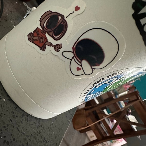 Wall-e and Eve Sticker - Etsy