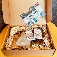 Bird Feeder Gift Set Duo natural Handmade Bird Food Gardener Gift Bird ...