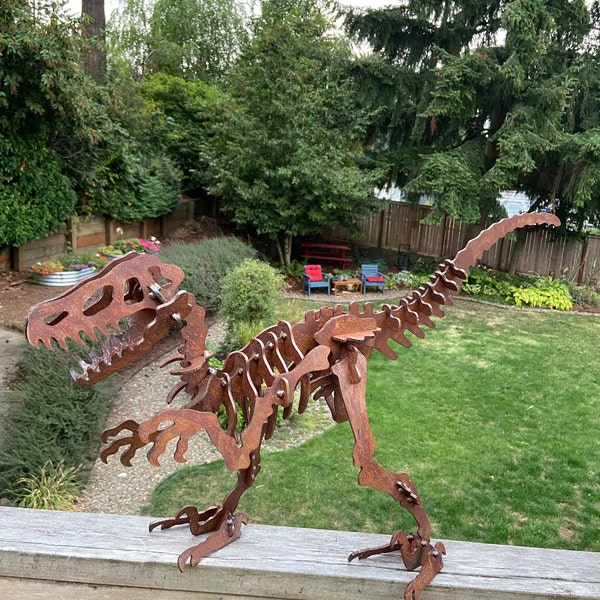 Rusty Metal Dinosaur Raptor - Velociraptor - Garden Ornaments - Art ...
