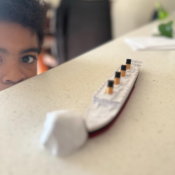 Split in Half Titanic Toy, Break in Half Titanic Bath Toy, Titanic Toy ...