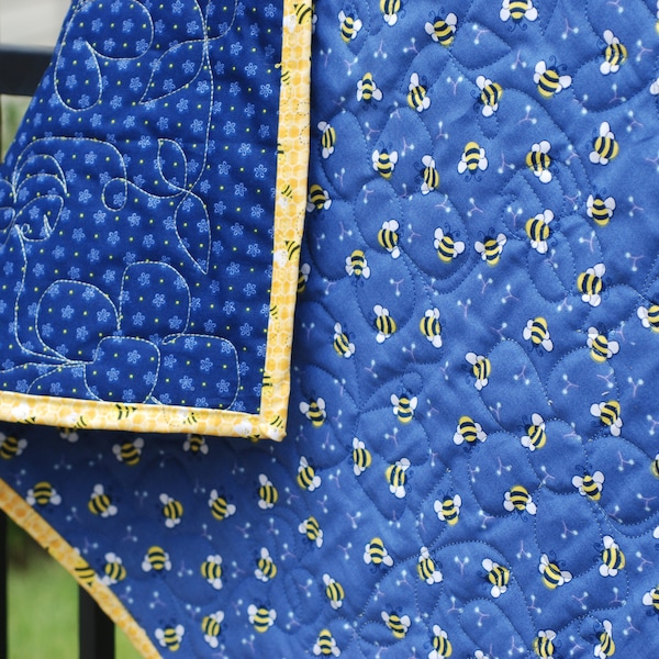 Bee, Butterfly, and Flower Continuous Line, Edge to Edge Pantograph for ...