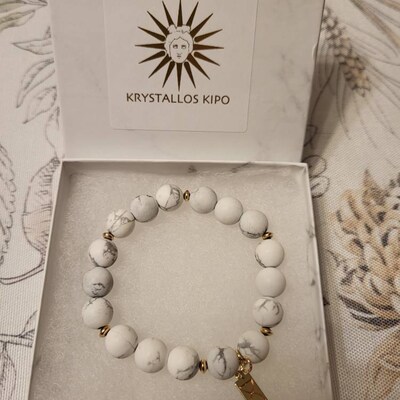 Gold Aphrodite Coin Necklace - Etsy