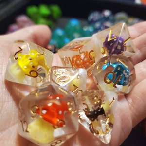 Purple Turtle Dice Set, Transparent With Light Purple Turtle Inside ...