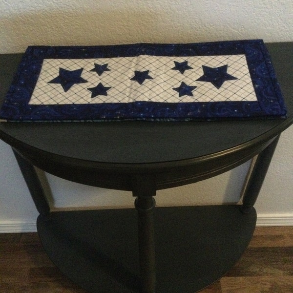 4th of July Quilted Table Topper . Patriotic Quilted Table Deco.candle ...
