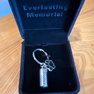 Dog Urn Cremation Keychain, Personalized Memorial Ashes Keychain Gift ...