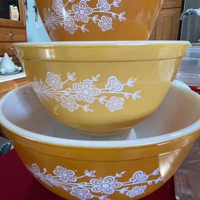 Pyrex Butterfly Gold Redesign Round Casserole Set - Etsy