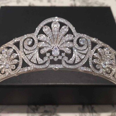 Duchess of Calabria's Tiara - Etsy