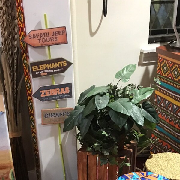 Printable Safari Jungle Signs, DIY, African Safari Party Signs, Jungle ...