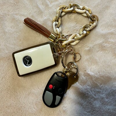 MAMA Wristlet Keychain Silicone Bangle Keychain Bracelet Keyring ...