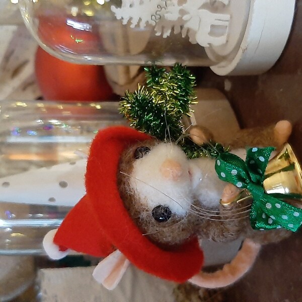 Felted Christmas Mouse With Natural Wool Needles - Etsy