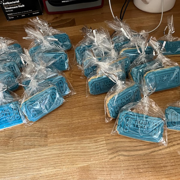 Queen Cookies, Biscuits, Sugar Cookies, Royal Family, Princess, Sweet ...