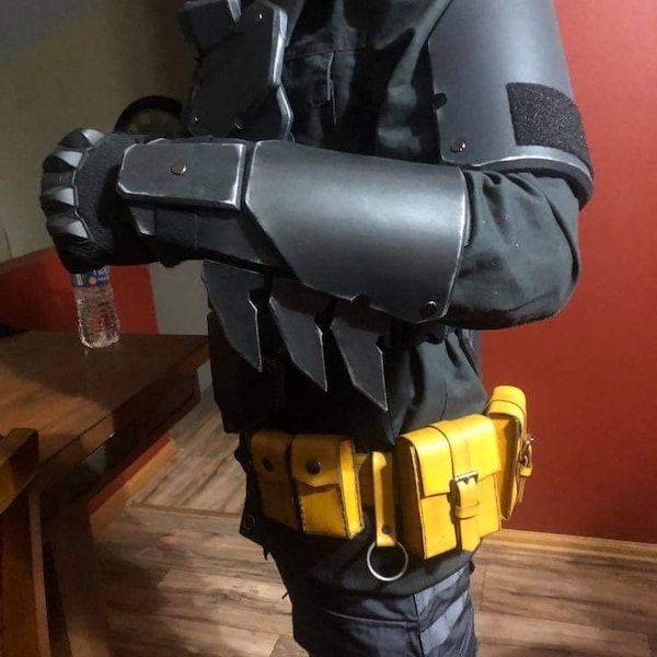 Tactical Gauntlet / Bracer, Vanguard Enforcer (PAIR) - Etsy