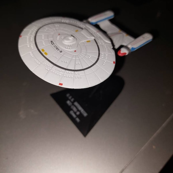 Star Trek AMT ERTL USS Enterprise Flight Display Model Kit Vehicle ...
