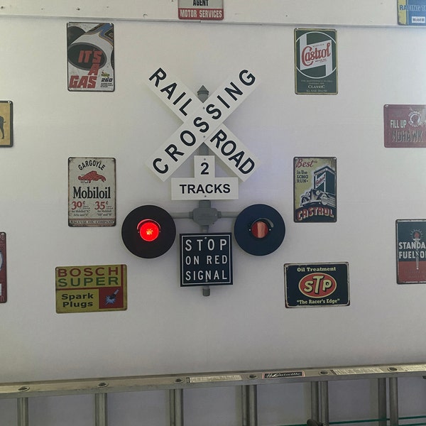 RAILROAD TRAIN CROSSING Signal Kit With Report Sign and Flashing Led ...