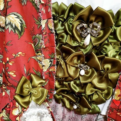 18th Century Cap Ribbon, Sleeve Knots, and Breast Knot Bow Sets Silk ...