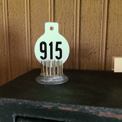 Vintage Cow Tag 1-100 Metal Number Tags Farm Livestock Ear Tag Antique ...