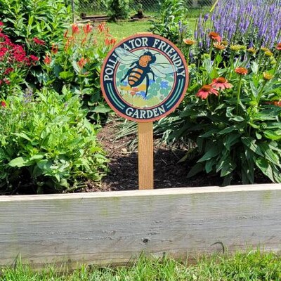 Bee Pollinator Friendly Garden Sign - Etsy