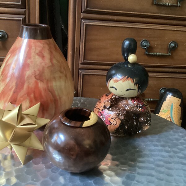 Black Walnut Bark-edge G Bowl 15576 Made by Smithsonian Artist, David ...