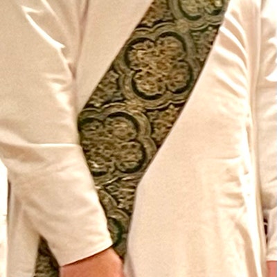 Traditional Priest Alb With Pleats, White Alb, Albs for Priest ...