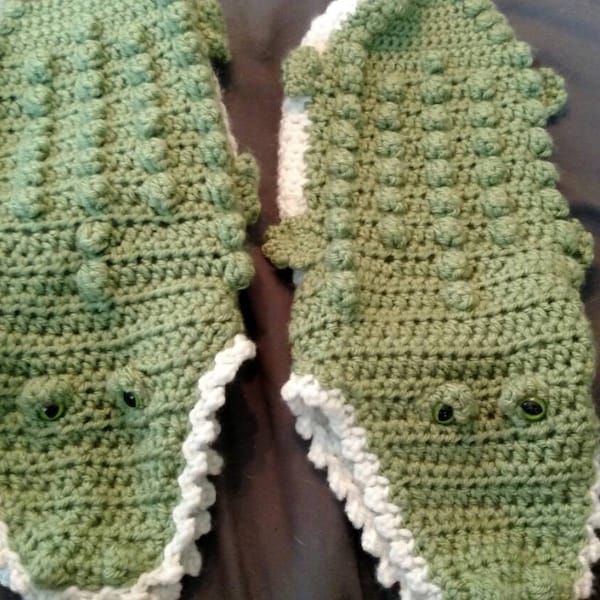 PATTERN for Crocheted Alligator Socks- Baby, Child, and Adult Sizes - Etsy