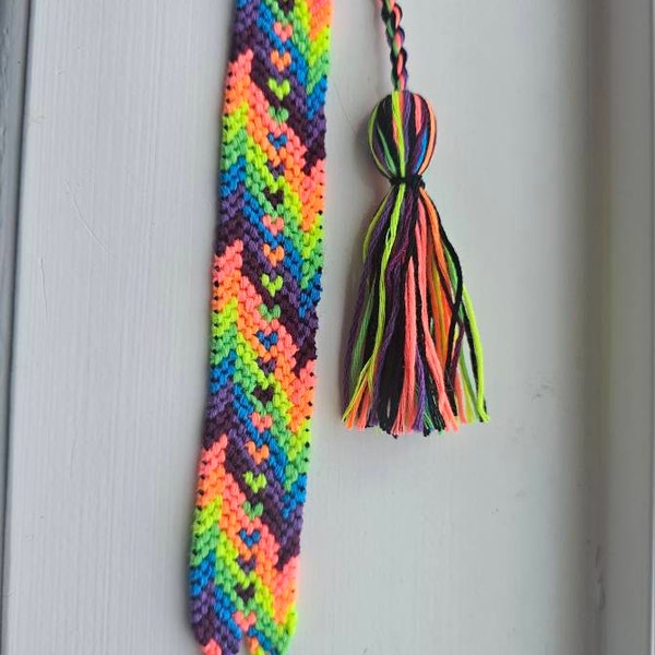 Greek Wave Friendship Bracelet, DMC Embroidery Floss, Hand-knotted ...