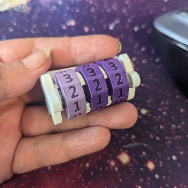 Compact Point Counter - 3 Wheels - for Board Games, Role Playing Games ...