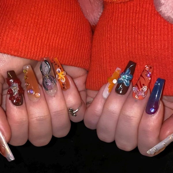 Galaxy-inspired Press on Nails With Abstract Twists| Starry Night ...