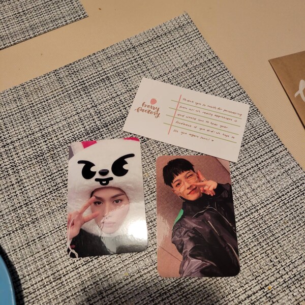 CUSTOM KPOP Holographic Photocard SET - Etsy