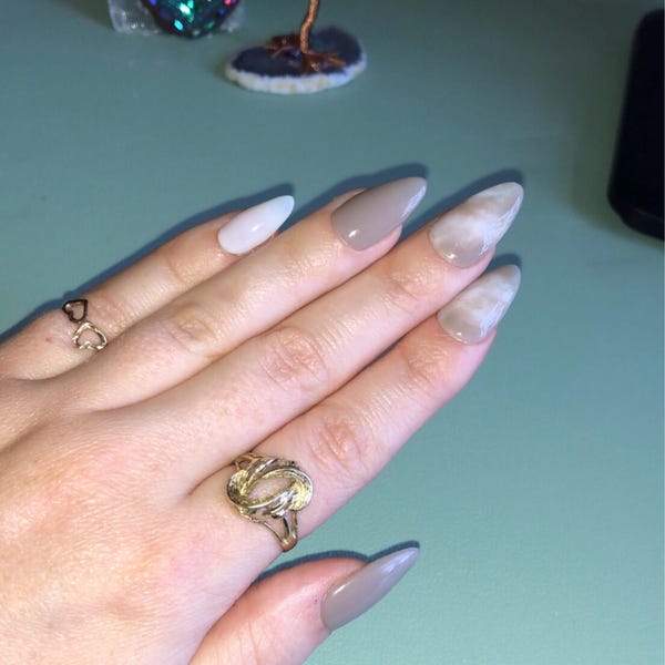 FREYA Y2K Graffiti Press on Nails Lily Pad Nails Abstract Green Ombre ...