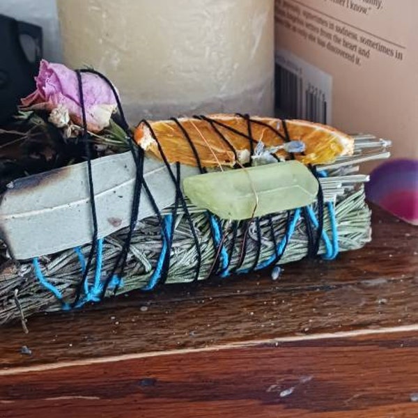 ENERGY RELEASE Smoke Cleansing Bundle, Herbal Smoke Cleansing Sticks ...