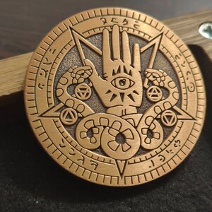 DND PALADIN COIN Large Dungeons and Dragons Charachter Coin - Etsy