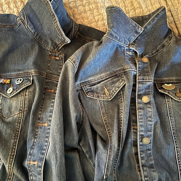 Gold Handbell Lapel Pin CC227G Handbell, Bell, Percussion, and ...