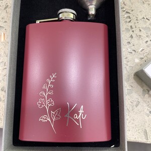 Custom Birth Month Flower Flask Floral Bridal Party Gift - Etsy