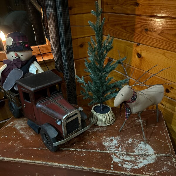 Primitive Reindeer Decor - Etsy