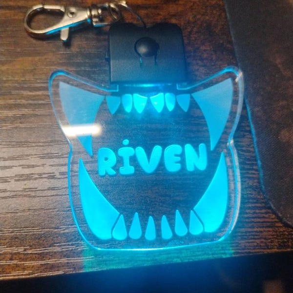 Futuristic Cyberpunk Keychain - Color Changing - Futuristic LED ...