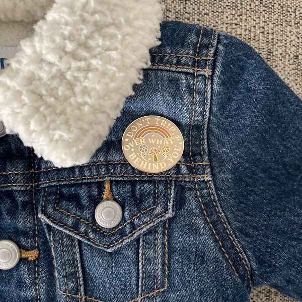 Smiley Enamel Pin - Smiley Face Brooch Pins - Hard Enamel Pins - Moss ...