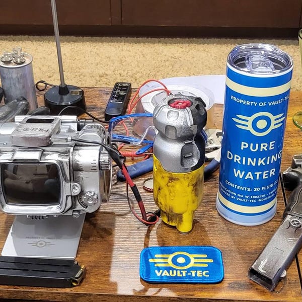 Fallout Vault-tec Pure Drinking Water - 20 Oz. Tumbler W/metal Straw ...