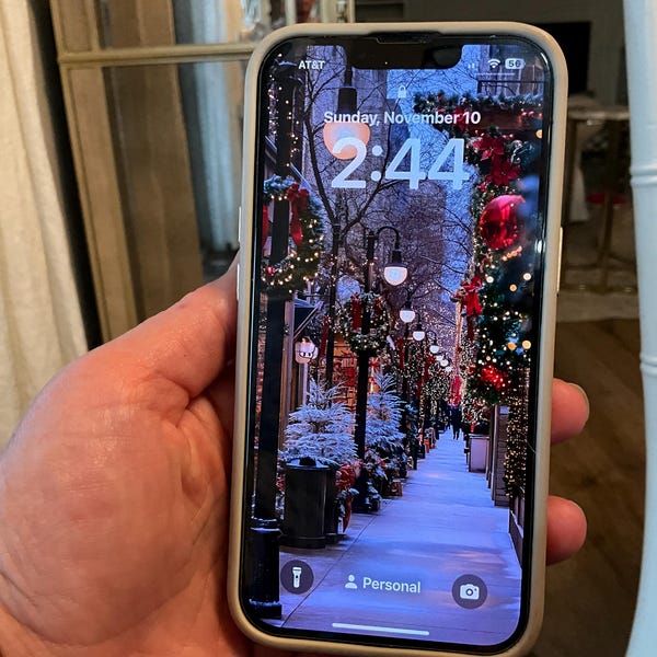 Outdoor Christmas Scene Phone Wallpaper, iPhone Background , Christmas ...