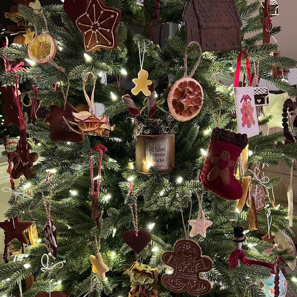 Primitive Peppermint Sticks in Rusty Bucket Tree Ornament ~ Christmas ...