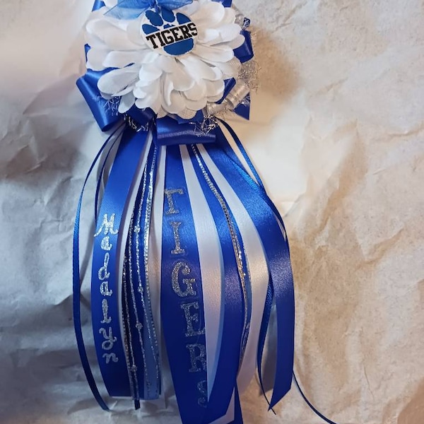 Mini Texas Mum 12 Inch Garter Corsage, Homecoming Mum Corsage - Etsy