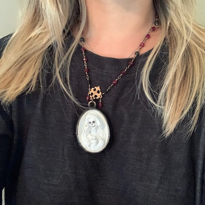 Rosary Ex-voto Sacred Heart Locket Rosary Mary Magdalene Shell Necklace ...