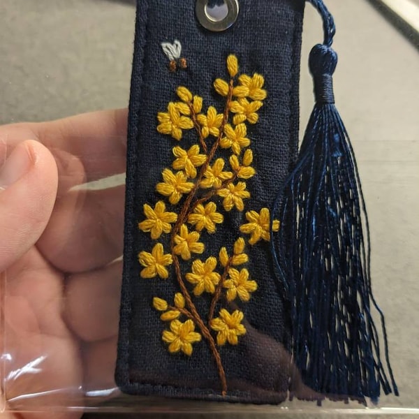 Floral Embroidered Bookmark, Cute Handmade Flower Bookmark, Linen Hand ...